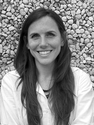 DARA DESHE SEGAL - Founder & CEO of Simply Framed